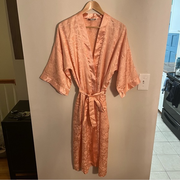 Vintage | Intimates & Sleepwear | Vintage Peach Robe Sz L | Poshmark
